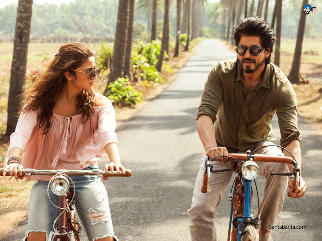 7 Years of Dear Zindagi - SRK Kajol - Celebrating the Iconic Bollywood Duo